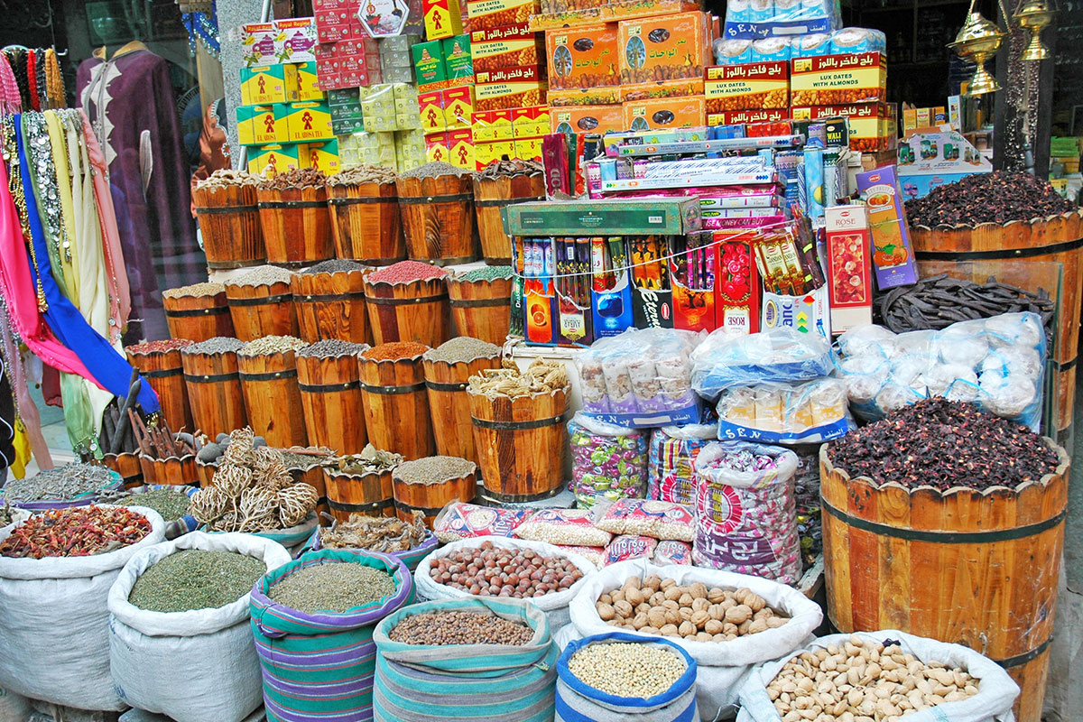 Guide: Exploring The Street Markets of Cairo │Expat Explore Travel