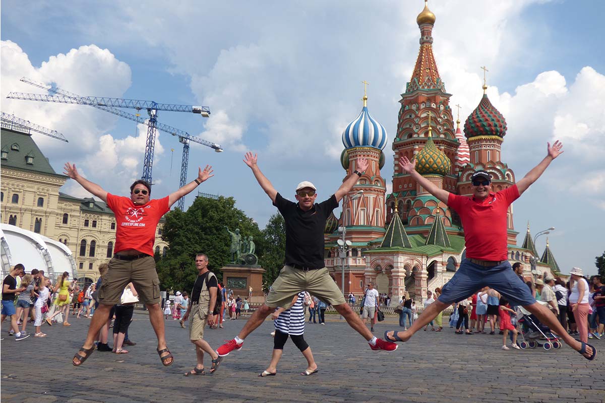 Benefits of Group Travel - Fun & Affordable Travel - Expat Explore