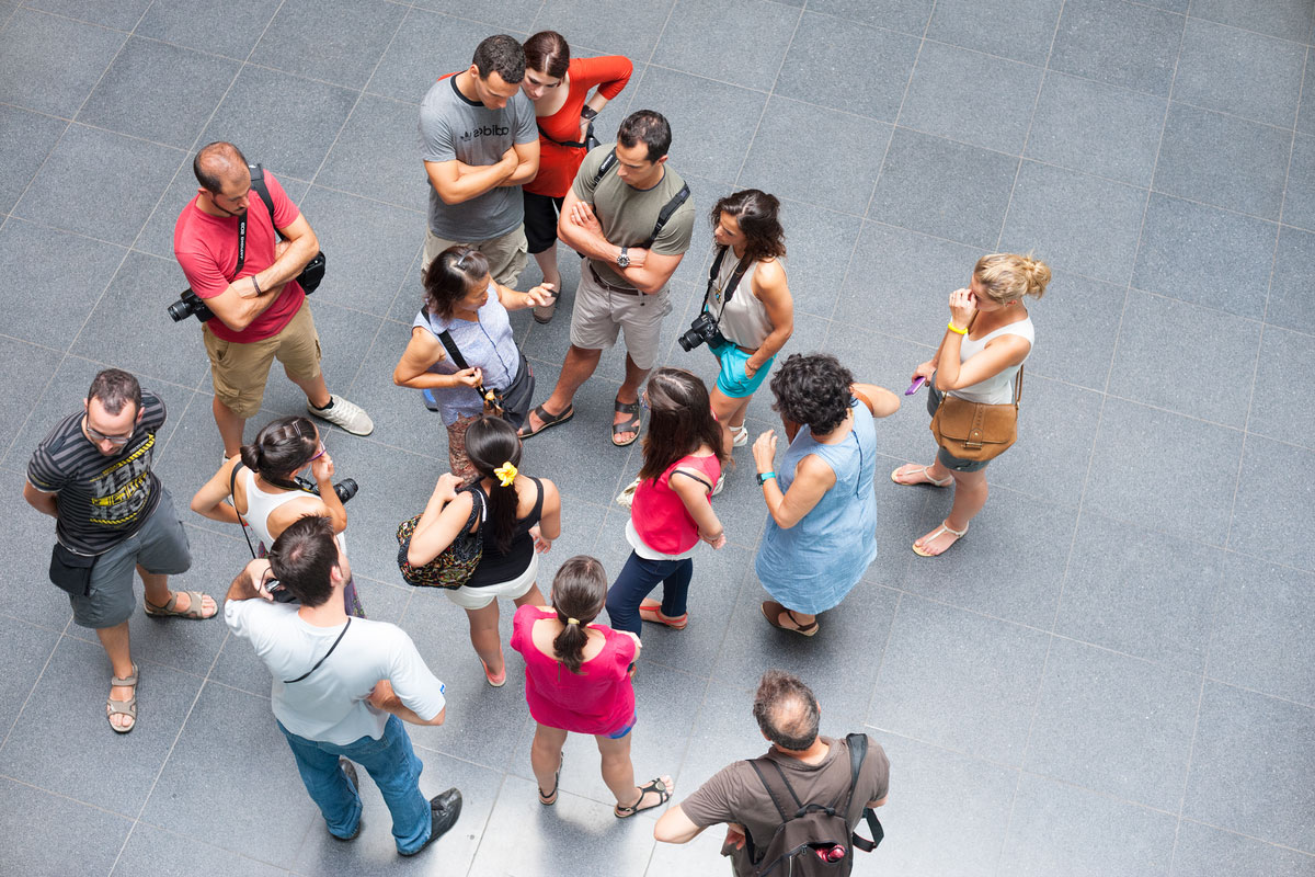 Guided Tours vs Independent Travel - Group vs Solo Travel - Expat Explore