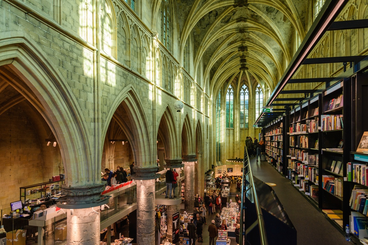 The 15 Most Beautiful Bookshops in Europe - Expat Explore
